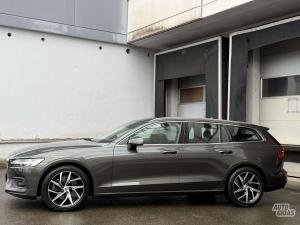 Pelēks Volvo V60 2020 Kauņa, ar dzinēja tilpumu 2.00 L un nobraukumu 63 tūkst. km par 27437 €, foto 3 vietnē AUTOMOTO.COM.LV