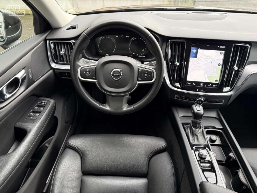 Pelēks Volvo V60 2020 Kauņa, ar dzinēja tilpumu 2.00 L un nobraukumu 63 tūkst. km par 27437 €, foto 17 vietnē AUTOMOTO.COM.LV