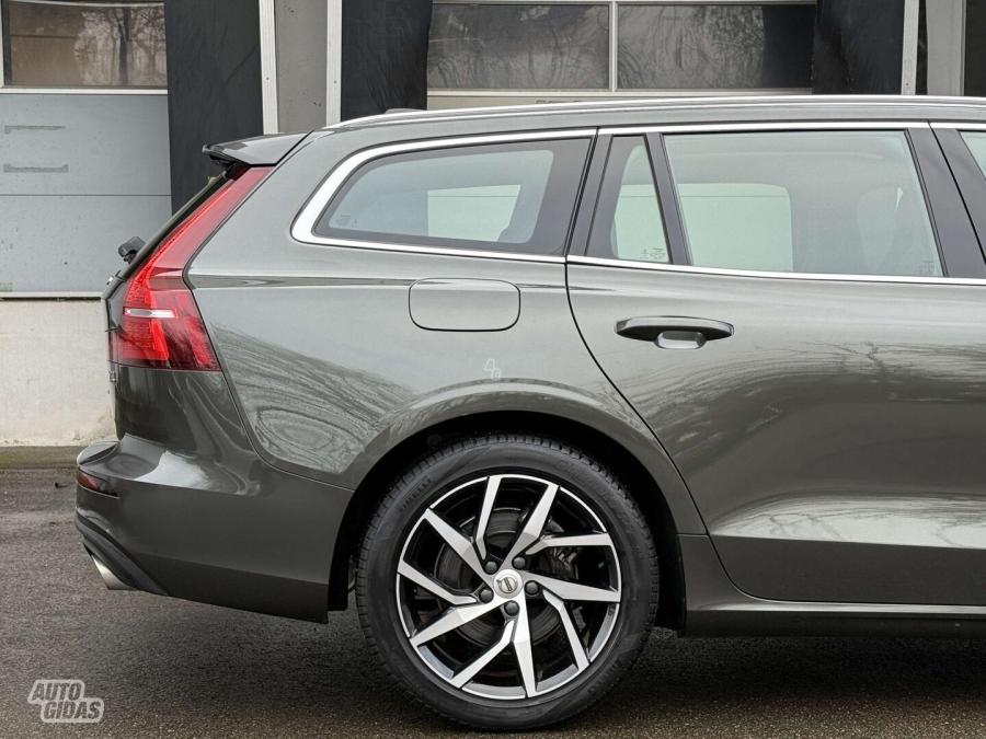 Pelēks Volvo V60 2020 Kauņa, ar dzinēja tilpumu 2.00 L un nobraukumu 63 tūkst. km par 27437 €, foto 30 vietnē AUTOMOTO.COM.LV