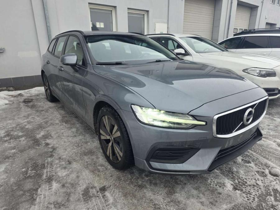Grey Volvo V60 2020 in Marijampole, with an engine capacity of 1.97 L and mileage of 104 thousand km for 11999 €, photo 1 on AUTOMOTO.COM.LV
