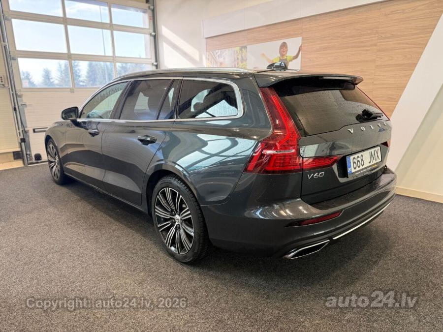 Grey Volvo V60 2020 in Rakvere, with an engine capacity of 2.00 L and mileage of 207 thousand km for 17600 €, photo 2 on AUTOMOTO.COM.LV