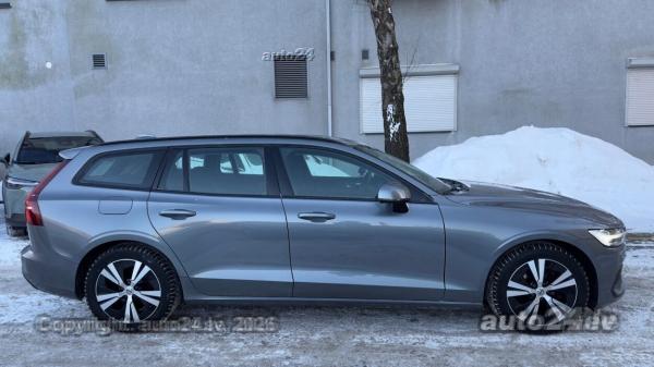 Pelēks Volvo V60 2020 Tallina, ar dzinēja tilpumu 2.00 L un nobraukumu 248 tūkst. km par 14990 €, foto 8 vietnē AUTOMOTO.COM.LV