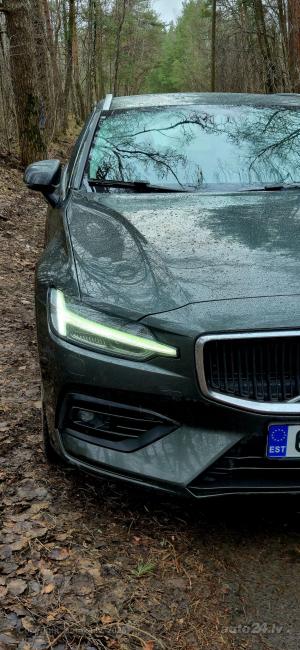 Pelēks Volvo V60 2020 Tallina, ar dzinēja tilpumu 2.00 L un nobraukumu 97 tūkst. km par 23000 €, foto 10 vietnē AUTOMOTO.COM.LV