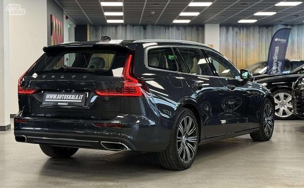 Grey Volvo V60 2020 in Klaipeda, with an engine capacity of 2.00 L and mileage of 256 thousand km for 18900 €, photo 4 on AUTOMOTO.COM.LV
