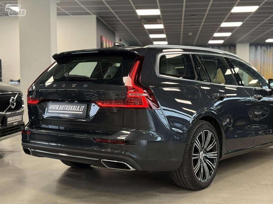 Grey Volvo V60 2020 in Klaipeda, with an engine capacity of 2.00 L and mileage of 256 thousand km for 18900 €, photo 23 on AUTOMOTO.COM.LV