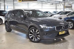 Grey Volvo V60 2020 in Riga, with an engine capacity of 2.00 L and mileage of 116 thousand km for 23900 €, photo  on AUTOMOTO.COM.LV