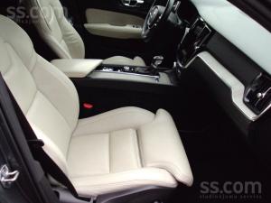 Grey Volvo V60 2020 in Riga, with an engine capacity of 2.00 L and mileage of 84 thousand km for 26300 €, photo 8 on AUTOMOTO.COM.LV
