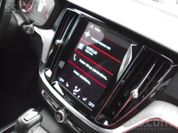Серый Вольво B60 2020 в Рига, объемом двигателя 2.00 л и пробегом 84 тыс. км за 26300 €, фото 8 на AUTOMOTO.COM.LV
