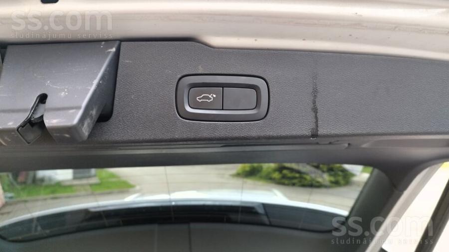Pelēks Volvo V60 2020 Rīga, ar dzinēja tilpumu 2.00 L un nobraukumu 120 tūkst. km par 17990 €, foto 10 vietnē AUTOMOTO.COM.LV