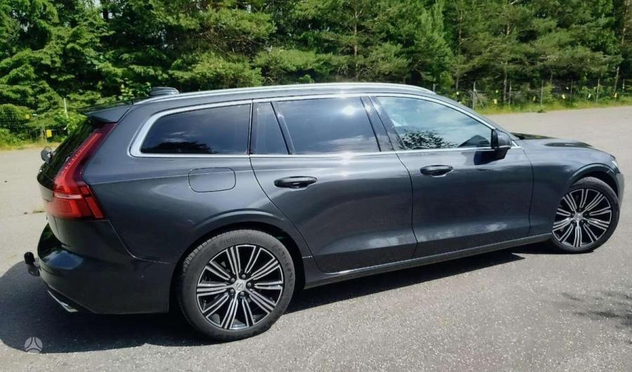 Pelēks Volvo V60 2020 Klaipėda, ar dzinēja tilpumu 1.97 L un nobraukumu 164 tūkst. km par 21400 €, foto 8 vietnē AUTOMOTO.COM.LV