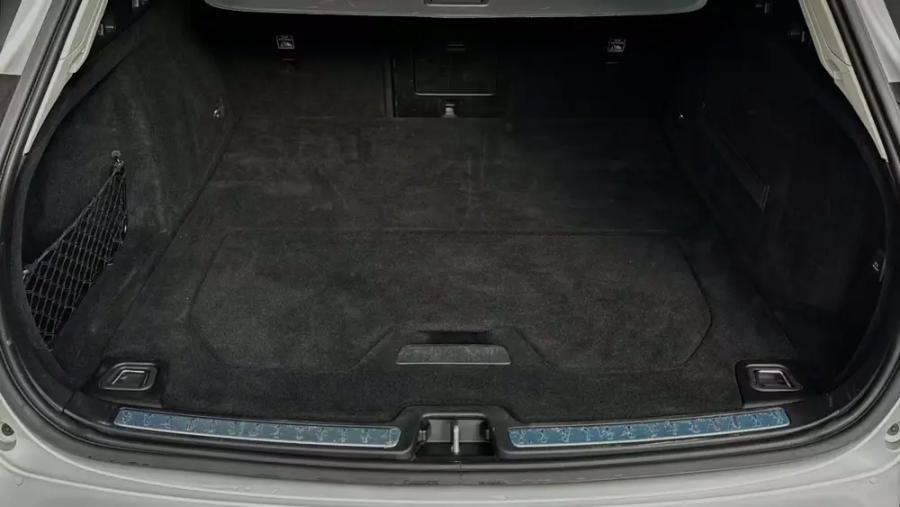 Pelēks Volvo V60 2020 Rīga, ar dzinēja tilpumu 2.00 L un nobraukumu 200 tūkst. km par 17400 €, foto 11 vietnē AUTOMOTO.COM.LV