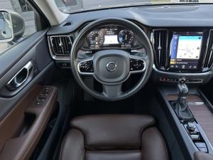 Pelēks Volvo V60 2020 Rīga, ar dzinēja tilpumu 2.00 L un nobraukumu 210 tūkst. km par 18950 €, foto 7 vietnē AUTOMOTO.COM.LV