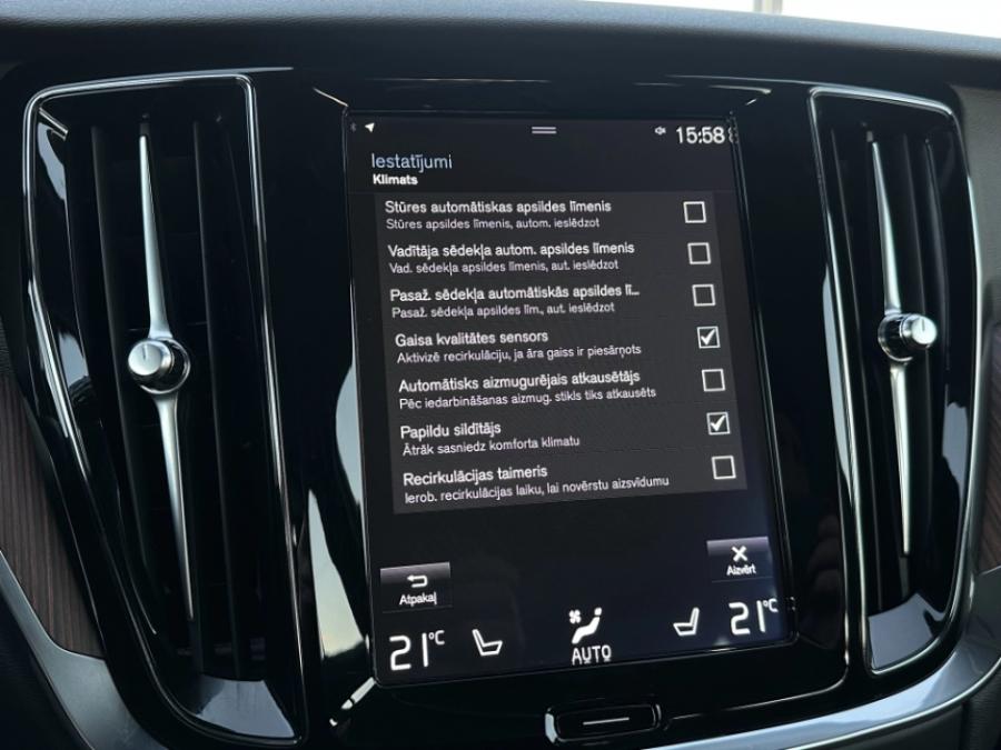 Pelēks Volvo V60 2020 Rīga, ar dzinēja tilpumu 2.00 L un nobraukumu 210 tūkst. km par 18950 €, foto 15 vietnē AUTOMOTO.COM.LV