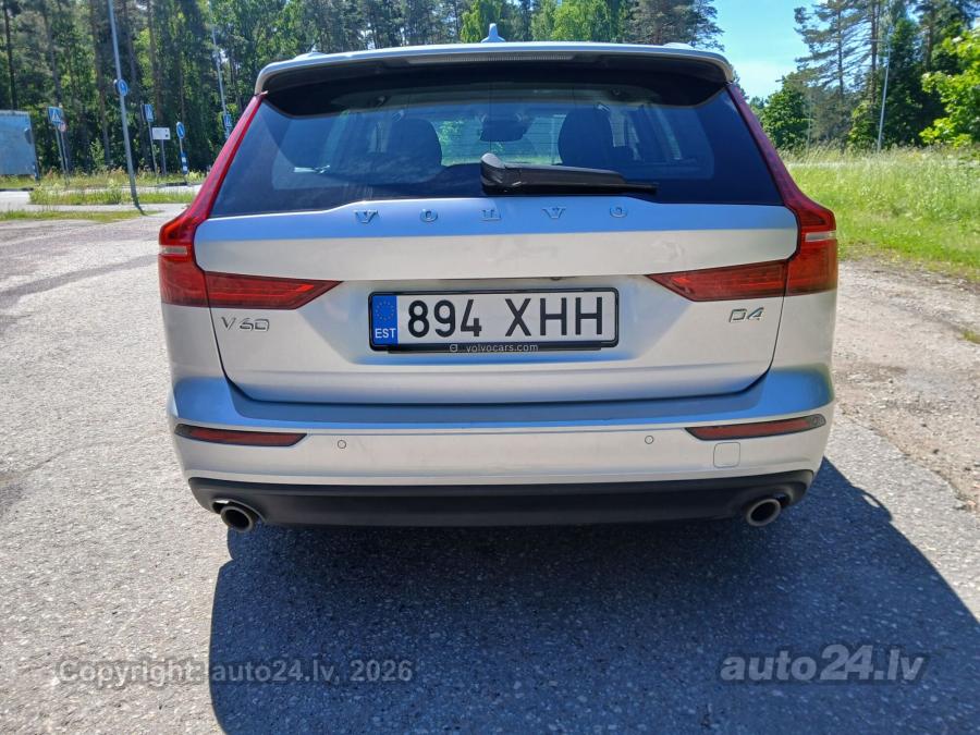 Grey Volvo V60 2020 in Tallinn, with an engine capacity of 2.00 L and mileage of 170 thousand km for 17990 €, photo 3 on AUTOMOTO.COM.LV
