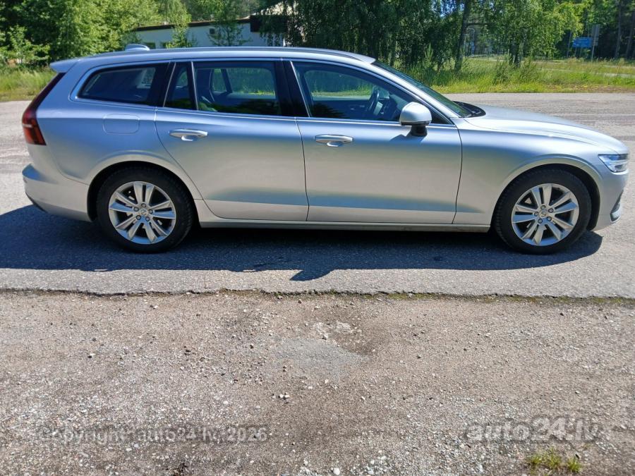 Grey Volvo V60 2020 in Tallinn, with an engine capacity of 2.00 L and mileage of 170 thousand km for 17990 €, photo 4 on AUTOMOTO.COM.LV
