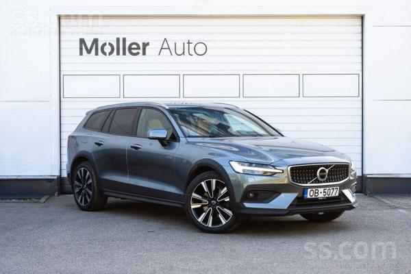 Grey Volvo V60 2020 in Riga, with an engine capacity of 2.00 L and mileage of 151 thousand km for 22950 €, photo 2 on AUTOMOTO.COM.LV