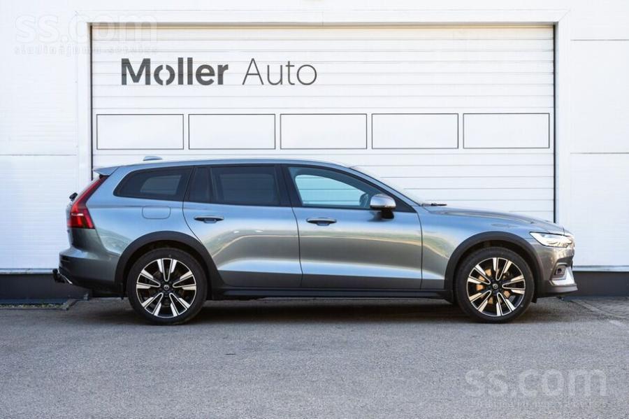 Pelēks Volvo V60 2020 Rīga, ar dzinēja tilpumu 2.00 L un nobraukumu 151 tūkst. km par 22950 €, foto 6 vietnē AUTOMOTO.COM.LV