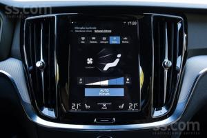Pelēks Volvo V60 2020 Rīga, ar dzinēja tilpumu 2.00 L un nobraukumu 151 tūkst. km par 22950 €, foto 15 vietnē AUTOMOTO.COM.LV