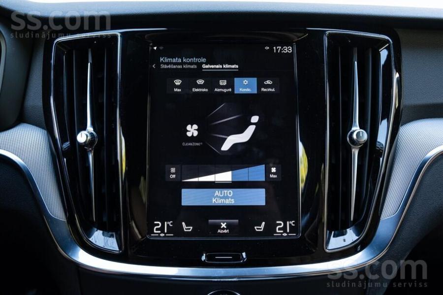 Pelēks Volvo V60 2020 Rīga, ar dzinēja tilpumu 2.00 L un nobraukumu 151 tūkst. km par 22950 €, foto 15 vietnē AUTOMOTO.COM.LV
