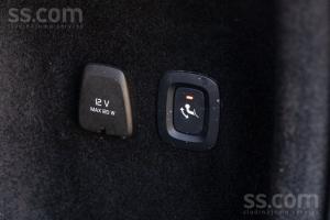 Pelēks Volvo V60 2020 Rīga, ar dzinēja tilpumu 2.00 L un nobraukumu 151 tūkst. km par 22950 €, foto 21 vietnē AUTOMOTO.COM.LV