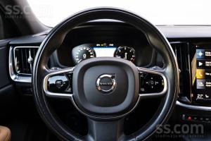 Pelēks Volvo V60 2020 Rīga, ar dzinēja tilpumu 2.00 L un nobraukumu 151 tūkst. km par 22950 €, foto 27 vietnē AUTOMOTO.COM.LV