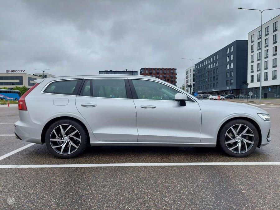 Pelēks Volvo V60 2020 Viļņa, ar dzinēja tilpumu 1.97 L un nobraukumu 238 tūkst. km par 13450 €, foto 9 vietnē AUTOMOTO.COM.LV