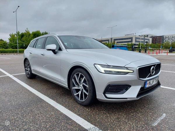 Grey Volvo V60 2020 in Vilnius, with an engine capacity of 1.97 L and mileage of 238 thousand km for 13450 €, photo 9 on AUTOMOTO.COM.LV