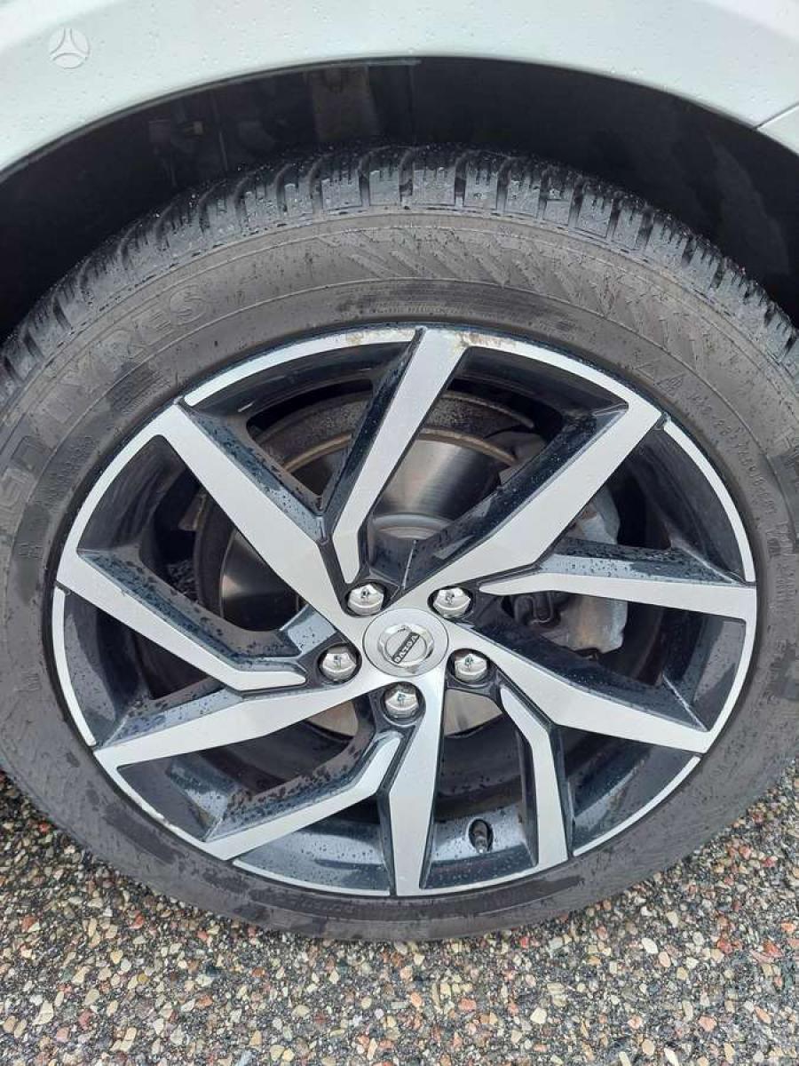 Pelēks Volvo V60 2020 Viļņa, ar dzinēja tilpumu 1.97 L un nobraukumu 238 tūkst. km par 13450 €, foto 13 vietnē AUTOMOTO.COM.LV