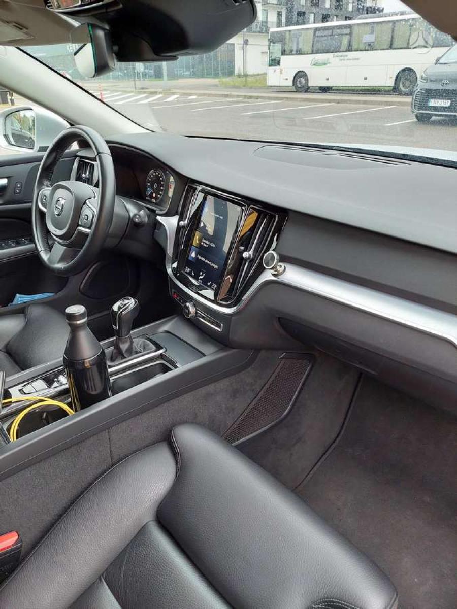Pelēks Volvo V60 2020 Viļņa, ar dzinēja tilpumu 1.97 L un nobraukumu 238 tūkst. km par 13450 €, foto 21 vietnē AUTOMOTO.COM.LV