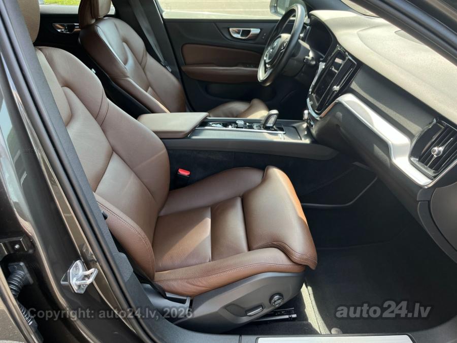 Pelēks Volvo V60 2020 Tallina, ar dzinēja tilpumu 2.00 L un nobraukumu 185 tūkst. km par 23900 €, foto 9 vietnē AUTOMOTO.COM.LV