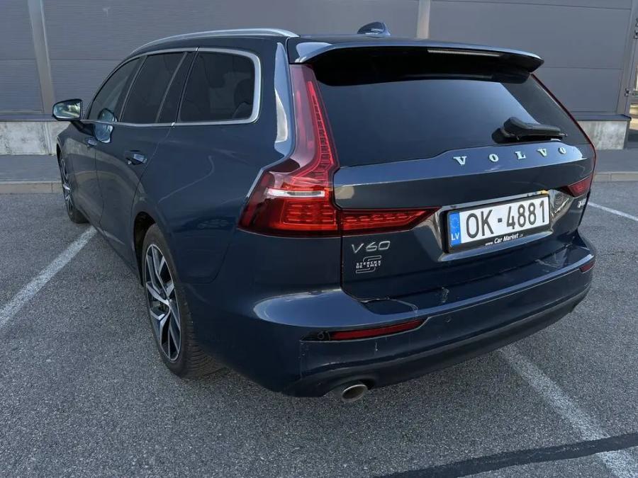 Grey Volvo V60 2020 in Riga, with an engine capacity of 2.00 L and mileage of 229 thousand km for 16990 €, photo 4 on AUTOMOTO.COM.LV