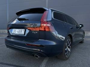 Grey Volvo V60 2020 in Riga, with an engine capacity of 2.00 L and mileage of 229 thousand km for 16990 €, photo 5 on AUTOMOTO.COM.LV