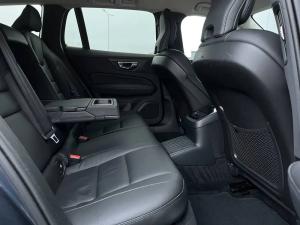 Grey Volvo V60 2020 in Riga, with an engine capacity of 2.00 L and mileage of 229 thousand km for 16990 €, photo 18 on AUTOMOTO.COM.LV