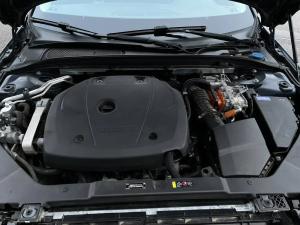 Grey Volvo V60 2020 in Riga, with an engine capacity of 2.00 L and mileage of 229 thousand km for 16990 €, photo 19 on AUTOMOTO.COM.LV