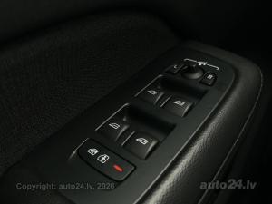 Pelēks Volvo V60 2020 Pērnava, ar dzinēja tilpumu 2.00 L un nobraukumu 174 tūkst. km par 18900 €, foto 17 vietnē AUTOMOTO.COM.LV