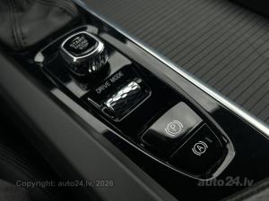 Pelēks Volvo V60 2020 Pērnava, ar dzinēja tilpumu 2.00 L un nobraukumu 174 tūkst. km par 18900 €, foto 18 vietnē AUTOMOTO.COM.LV