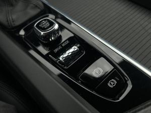 Серый Вольво B60 2020 в Пярну, объемом двигателя 2.00 л и пробегом 174 тыс. км за 18900 €, фото 17 на AUTOMOTO.COM.LV