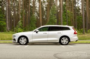 Pelēks Volvo V60 2020 Rīga, ar dzinēja tilpumu 2.00 L un nobraukumu 265 tūkst. km par 14590 €, foto 5 vietnē AUTOMOTO.COM.LV