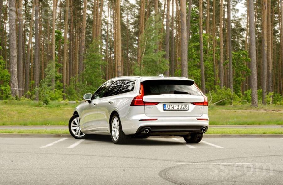 Pelēks Volvo V60 2020 Rīga, ar dzinēja tilpumu 2.00 L un nobraukumu 265 tūkst. km par 14590 €, foto 8 vietnē AUTOMOTO.COM.LV