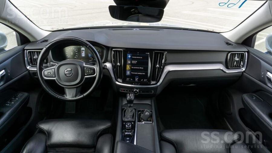 Pelēks Volvo V60 2020 Rīga, ar dzinēja tilpumu 2.00 L un nobraukumu 265 tūkst. km par 14590 €, foto 12 vietnē AUTOMOTO.COM.LV