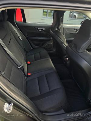 Pelēks Volvo V60 2020 Tallina, ar dzinēja tilpumu 2.00 L un nobraukumu 113 tūkst. km par 24900 €, foto 11 vietnē AUTOMOTO.COM.LV