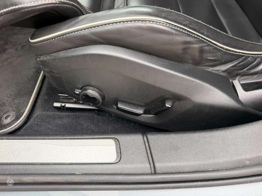 Pelēks Volvo V60 2020 Viļņa, ar dzinēja tilpumu 1.97 L un nobraukumu 230 tūkst. km par 16900 €, foto 7 vietnē AUTOMOTO.COM.LV