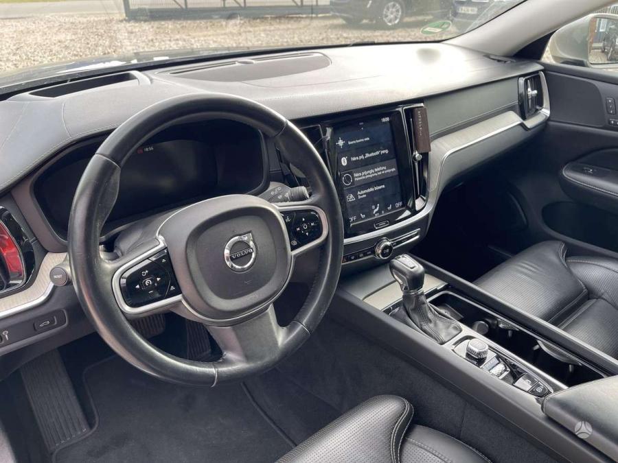 Pelēks Volvo V60 2020 Kauņa, ar dzinēja tilpumu 1.97 L un nobraukumu 250 tūkst. km par 15800 €, foto 12 vietnē AUTOMOTO.COM.LV