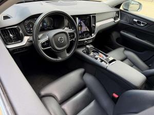 Pelēks Volvo V60 2020 Kauņa, ar dzinēja tilpumu 1.97 L un nobraukumu 187 tūkst. km par 18400 €, foto 9 vietnē AUTOMOTO.COM.LV