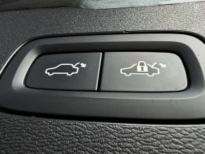 Pelēks Volvo V60 2020 Kauņa, ar dzinēja tilpumu 1.97 L un nobraukumu 187 tūkst. km par 18400 €, foto 23 vietnē AUTOMOTO.COM.LV