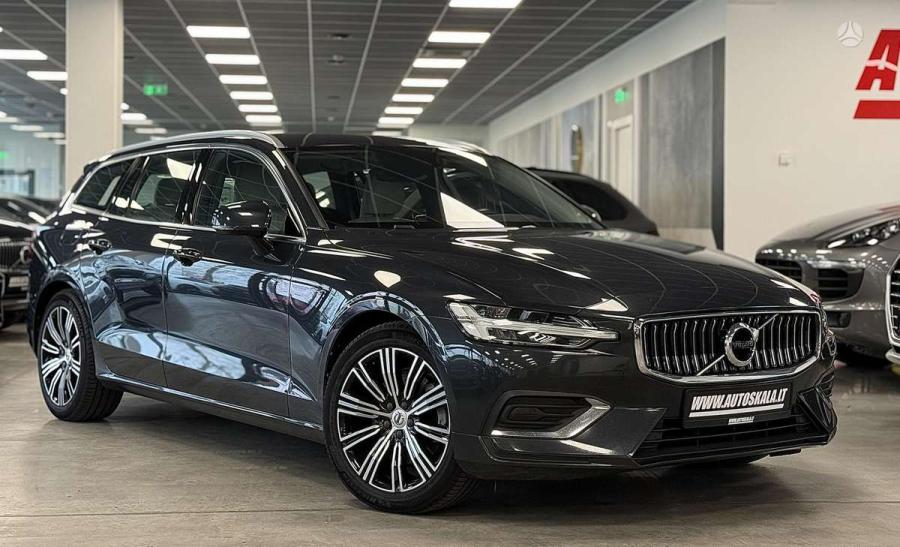 Grey Volvo V60 2020 in Klaipeda, with an engine capacity of 2.00 L and mileage of 256 thousand km for 18500 €, photo 9 on AUTOMOTO.COM.LV