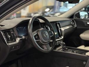 Grey Volvo V60 2020 in Klaipeda, with an engine capacity of 2.00 L and mileage of 256 thousand km for 18500 €, photo 13 on AUTOMOTO.COM.LV