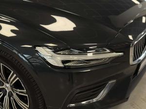 Grey Volvo V60 2020 in Klaipeda, with an engine capacity of 2.00 L and mileage of 256 thousand km for 18500 €, photo 16 on AUTOMOTO.COM.LV