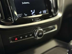 Grey Volvo V60 2020 in Klaipeda, with an engine capacity of 2.00 L and mileage of 256 thousand km for 18500 €, photo 30 on AUTOMOTO.COM.LV