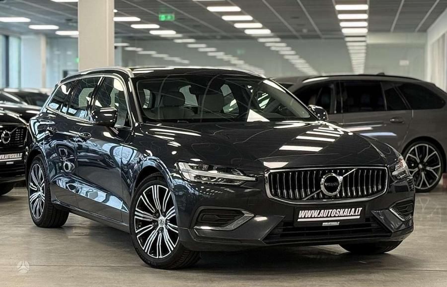 Grey Volvo V60 2020 in Klaipeda, with an engine capacity of 2.00 L and mileage of 256 thousand km for 18500 €, photo 39 on AUTOMOTO.COM.LV